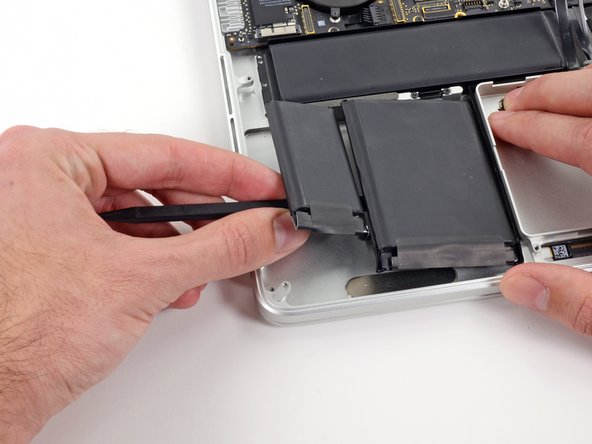 MacBook Pro 13" Retina Display Late 2012 Battery Replacement - iFixit ...