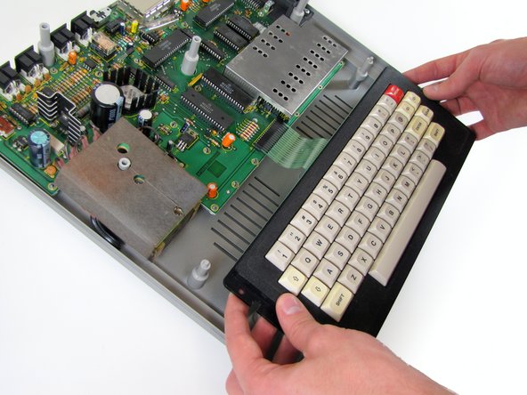 TRS-80 Color Computer Motherboard Replacement - iFixit Repair Guide