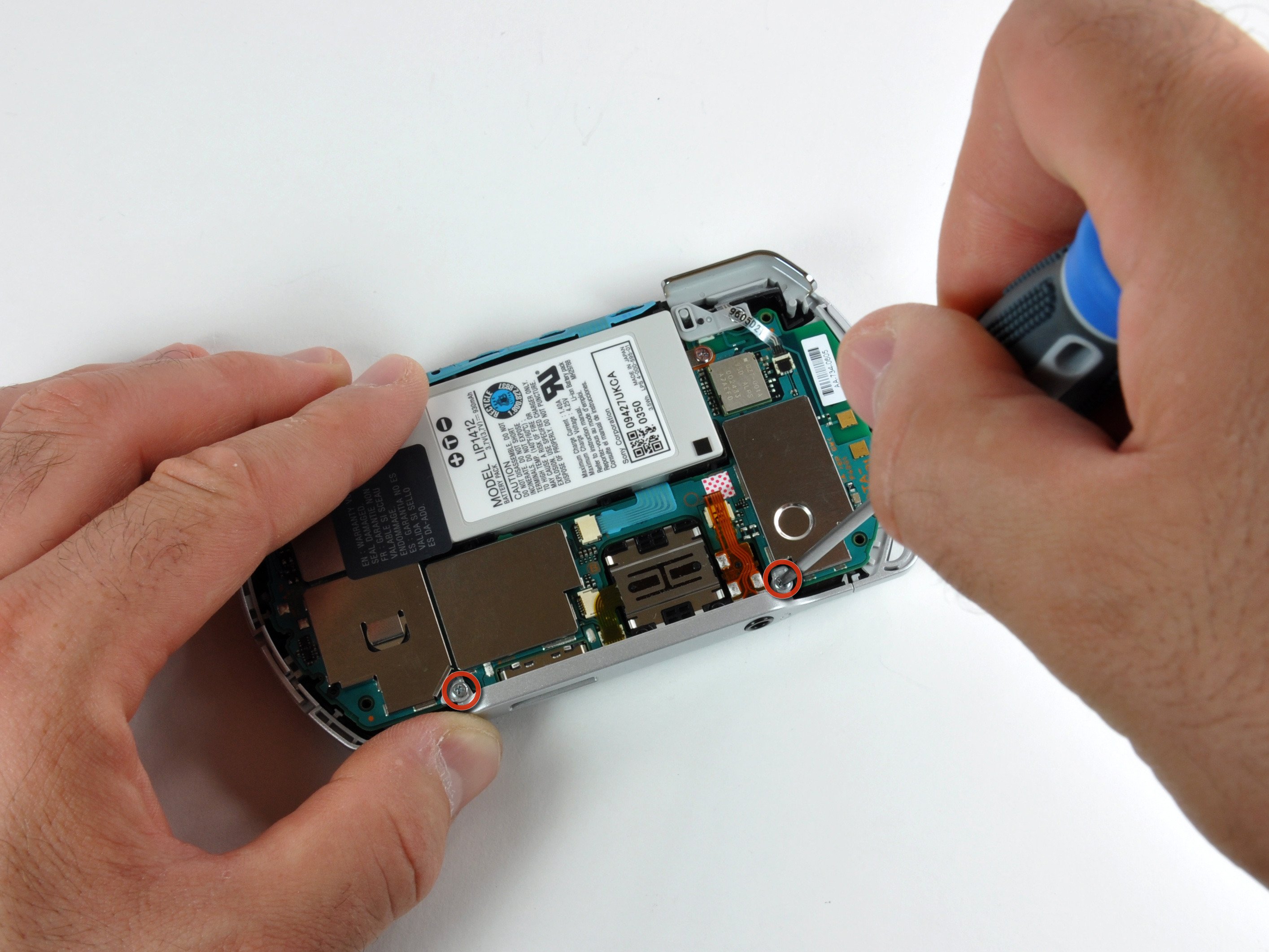 PSP Go Bottom Plate Replacement - iFixit Repair Guide