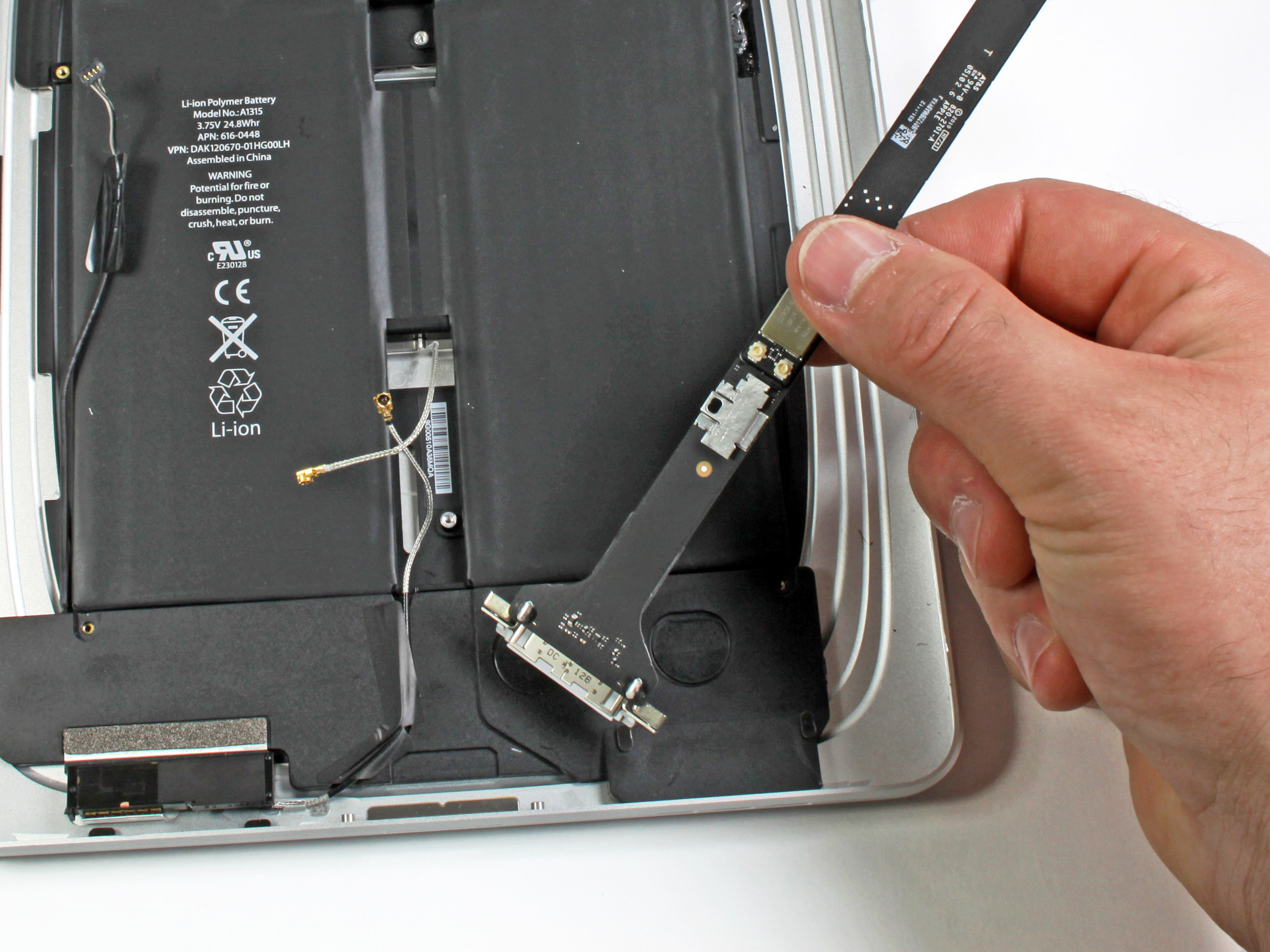 iPad 3G Dock Connector Cable Replacement - iFixit Repair Guide