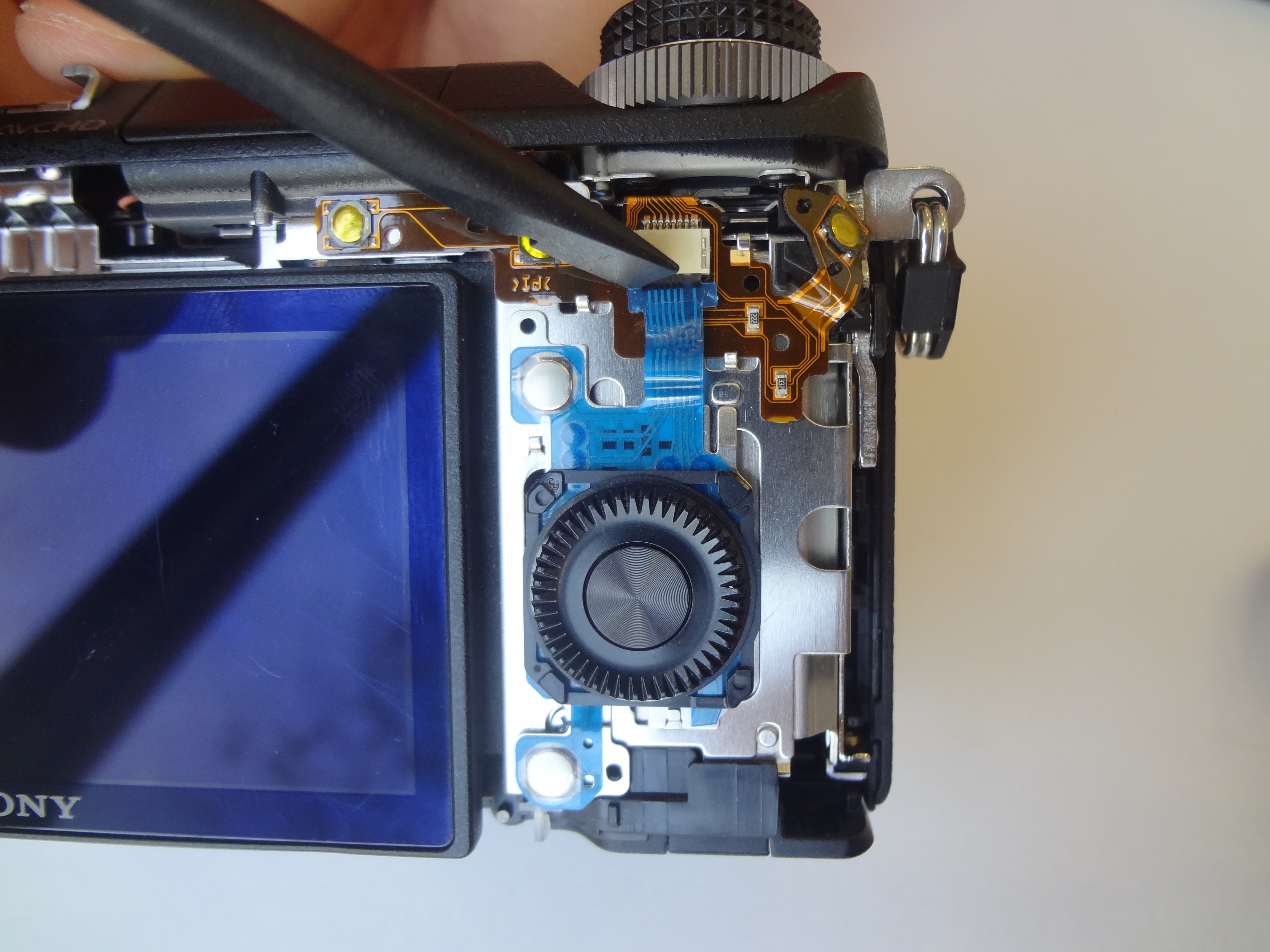 Sony Alpha NEX-6 Control Wheel Replacement - iFixit Repair Guide