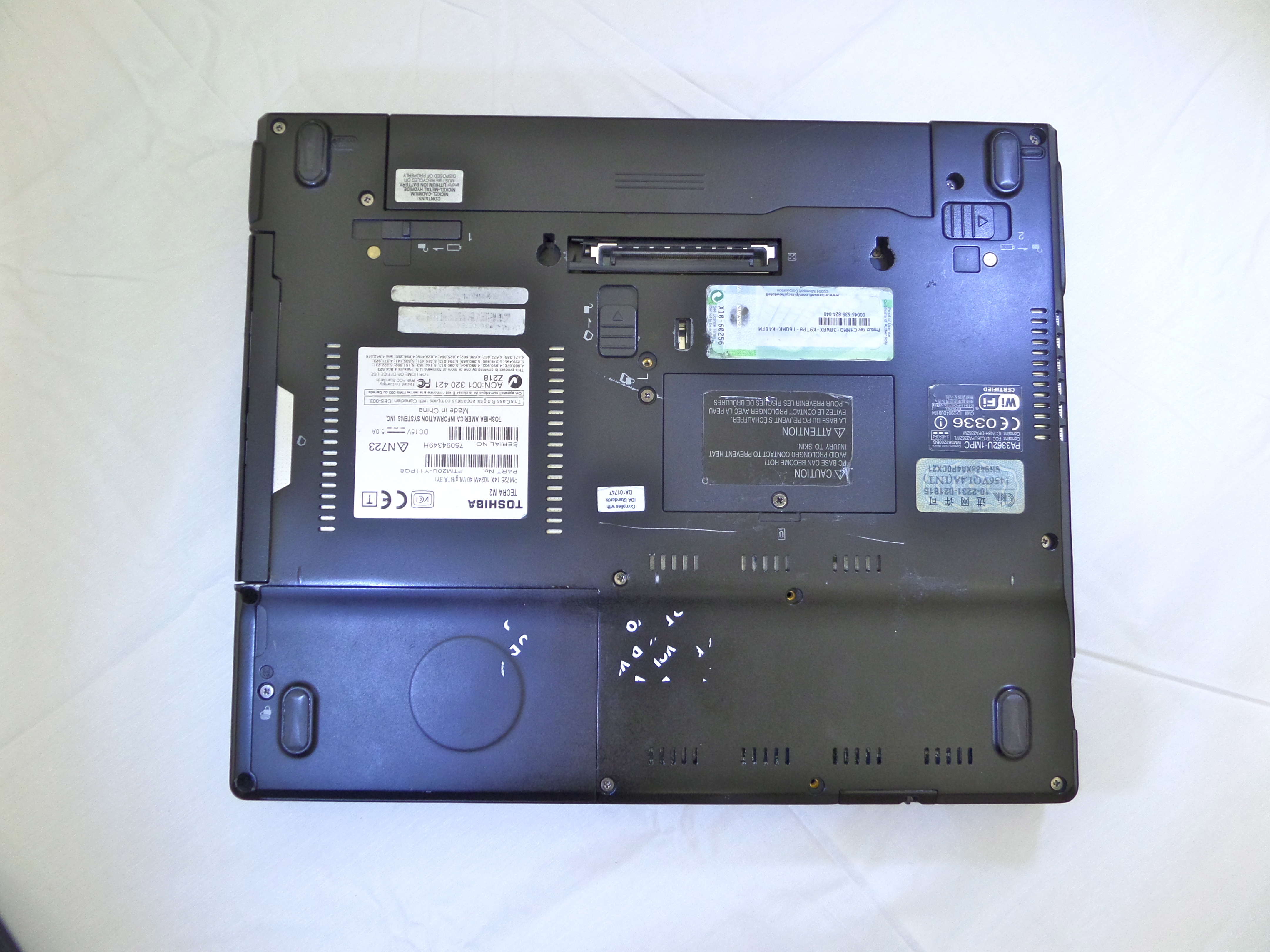 Toshiba Tecra M2 Battery Replacement - iFixit