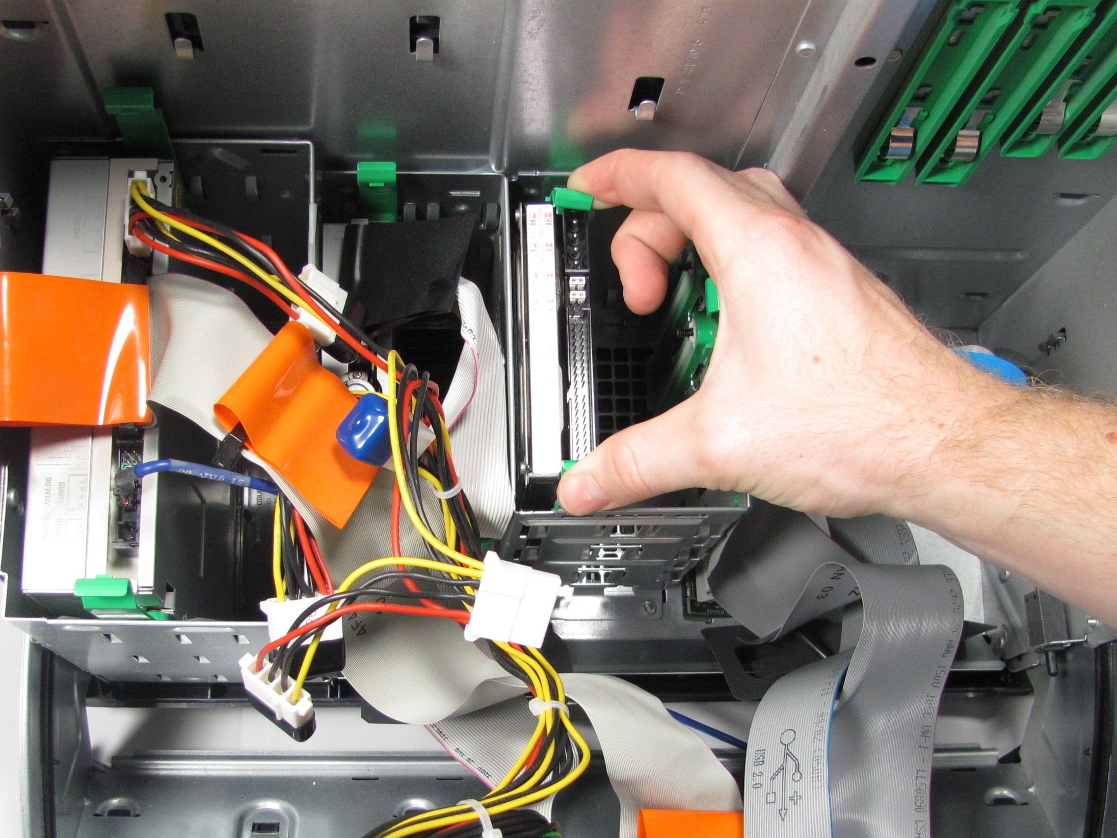 Dell OptiPlex GX260 Hard Drive Replacement - iFixit Repair Guide
