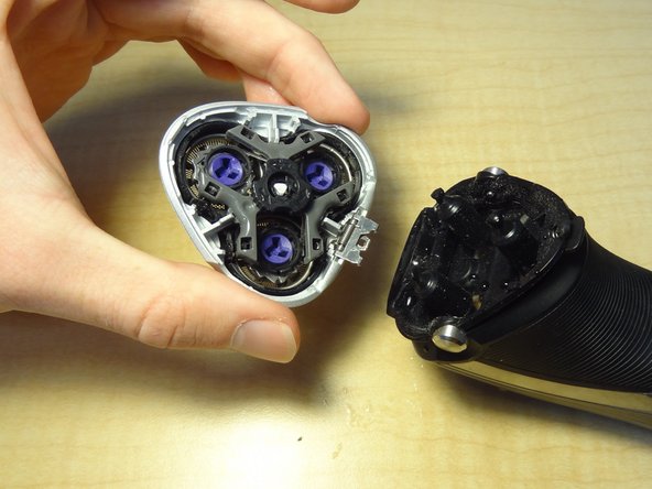 Philips Norelco Shaver Head Blade Replacement - iFixit Repair Guide