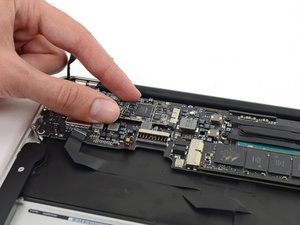 MacBook Air 11" Early 2015 Display Replacement - iFixit