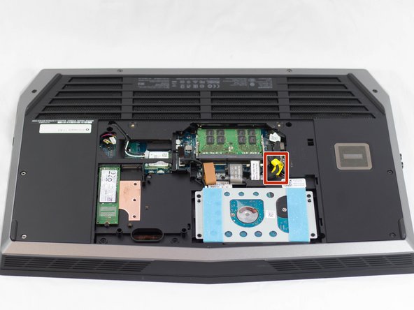 Alienware 17 R3 Battery Replacement - iFixit
