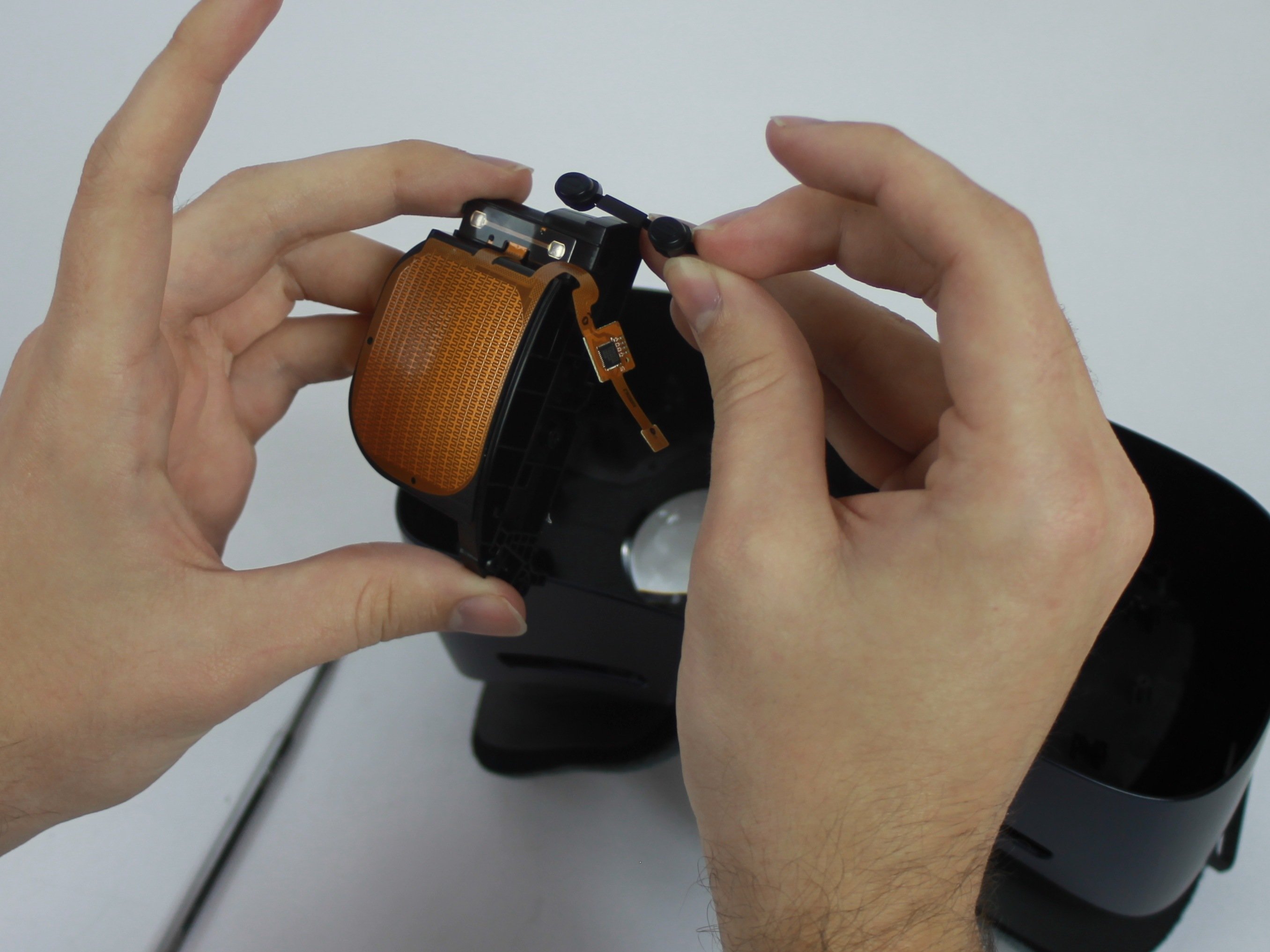 Samsung Gear VR Trackpad Replacement - iFixit Repair Guide