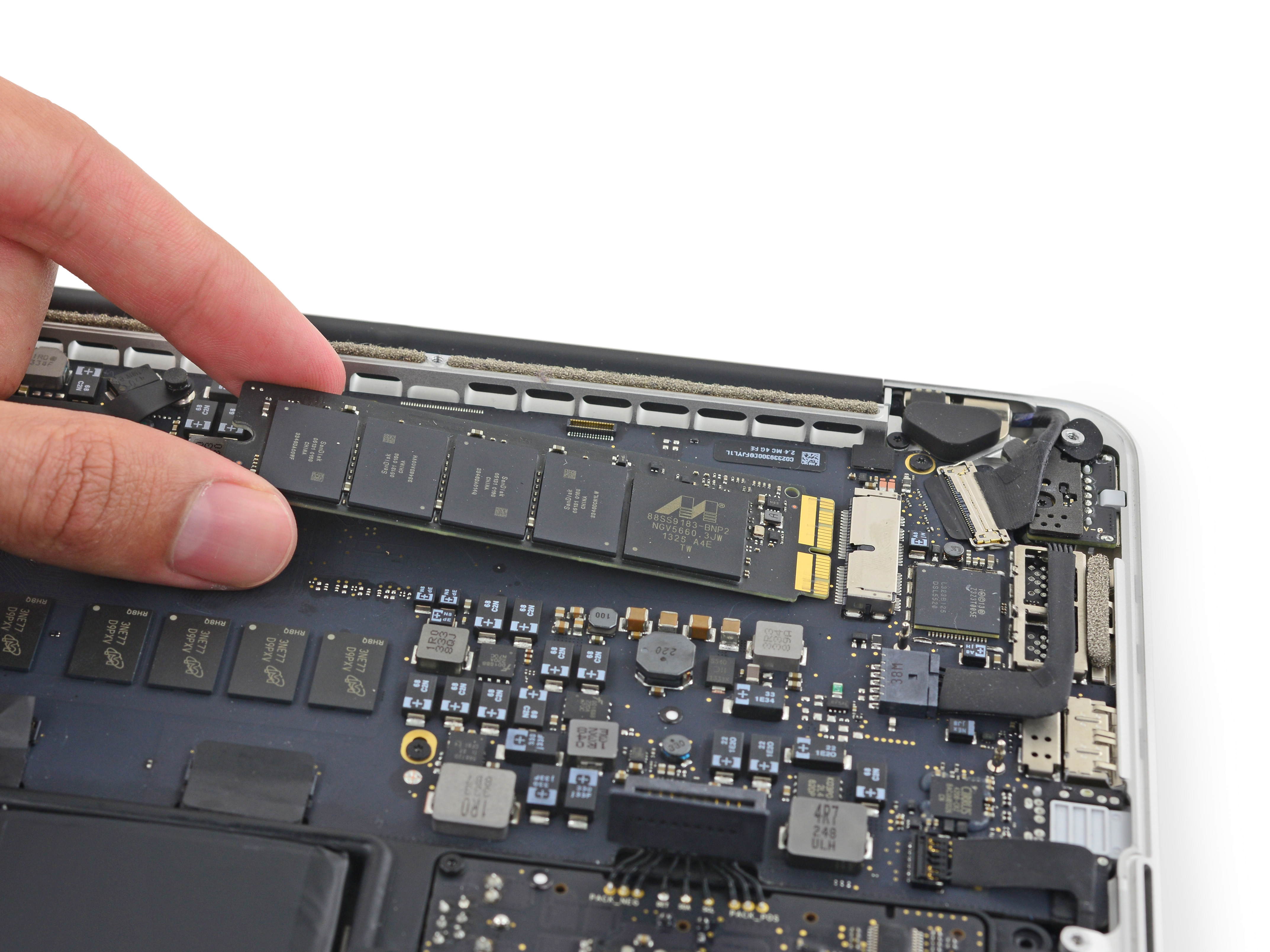 MacBook Pro 13" Retina Display Late 2013 SSD Replacement - iFixit ...