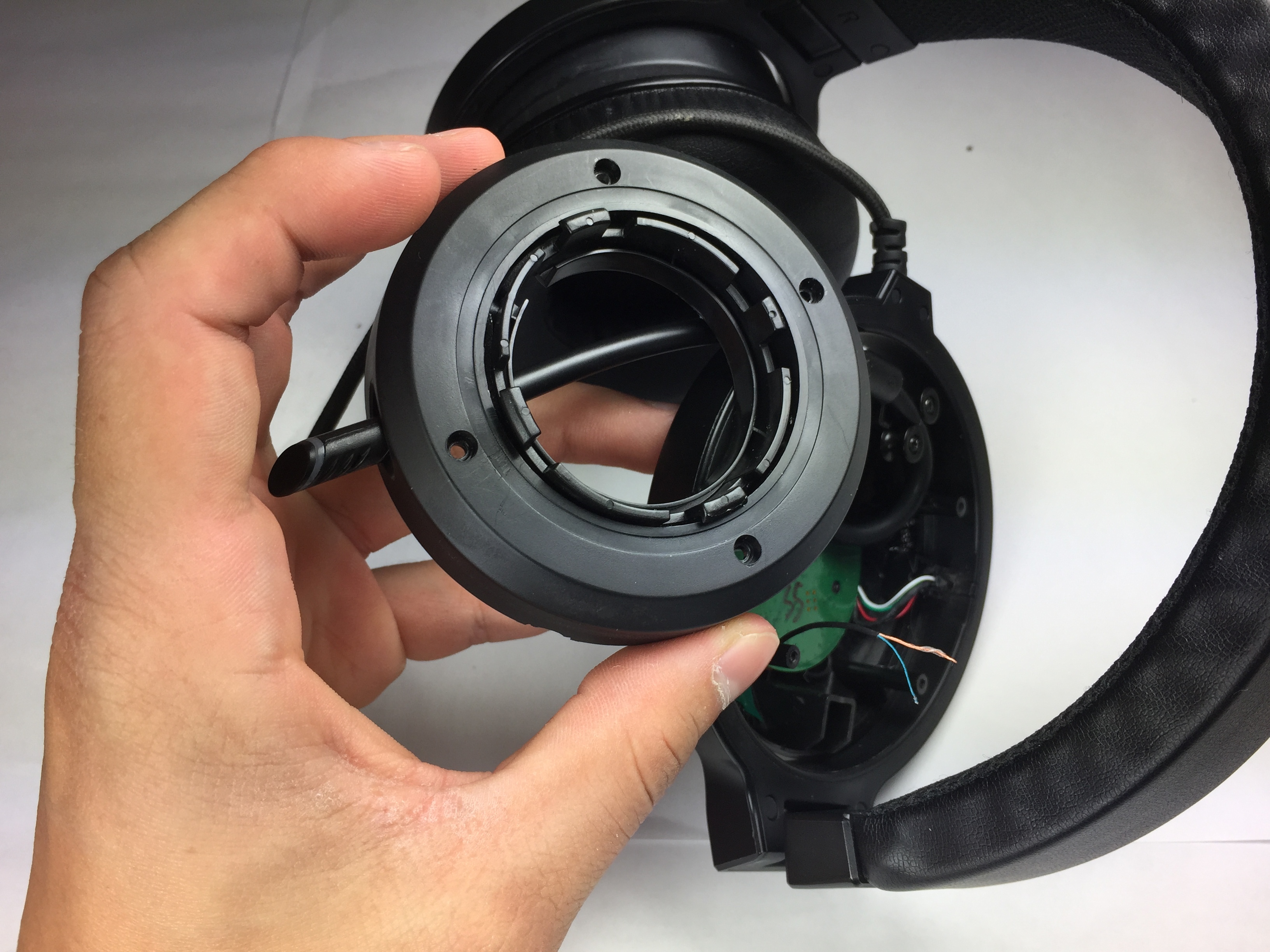 Razer Kraken 7.1 Chroma Microphone Replacement - iFixit Repair Guide