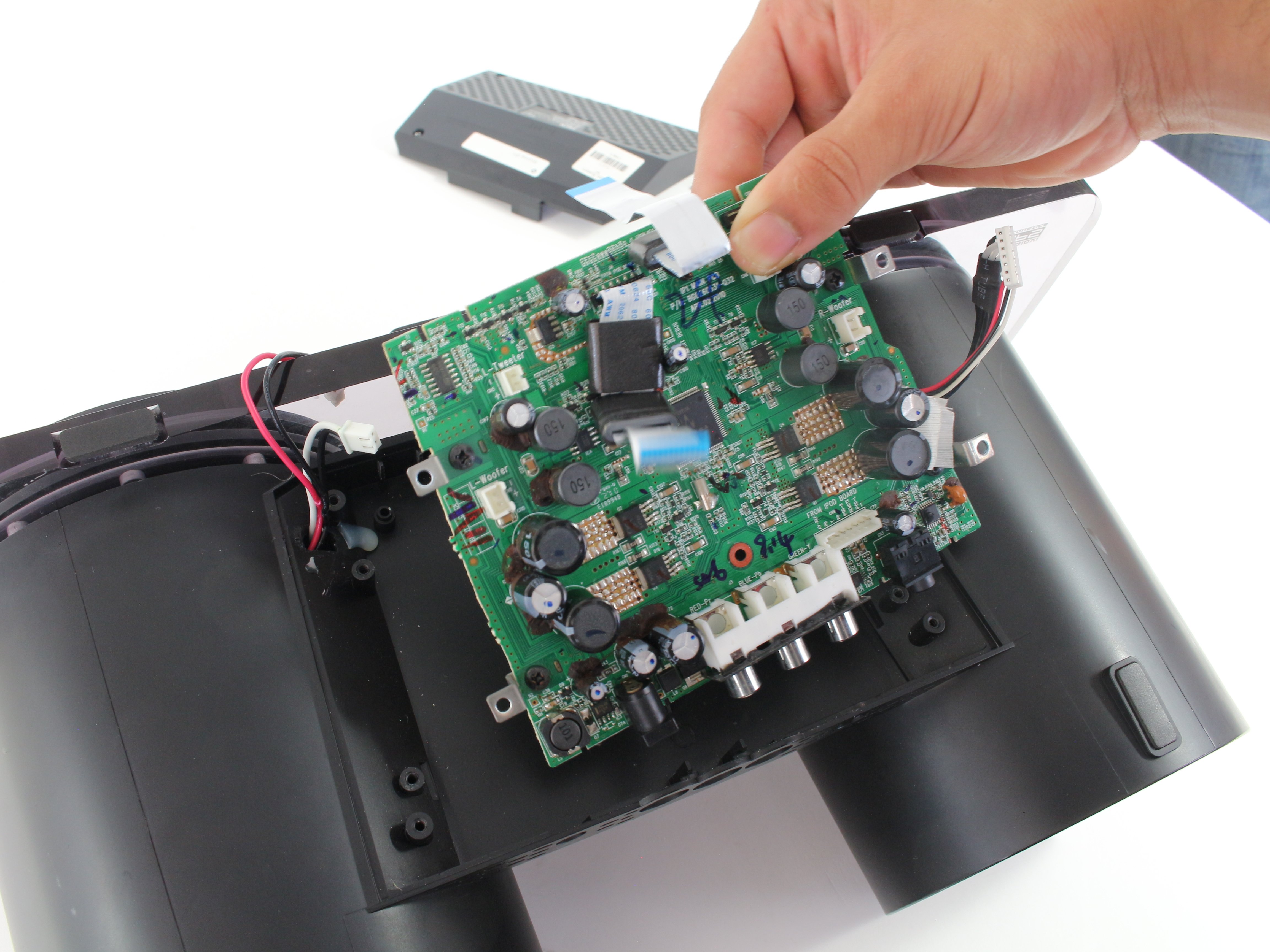 iHome iP1 Motherboard Replacement - iFixit Repair Guide