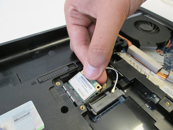 Acer Aspire 7736Z-4809 LCD Module Replacement - iFixit Repair Guide