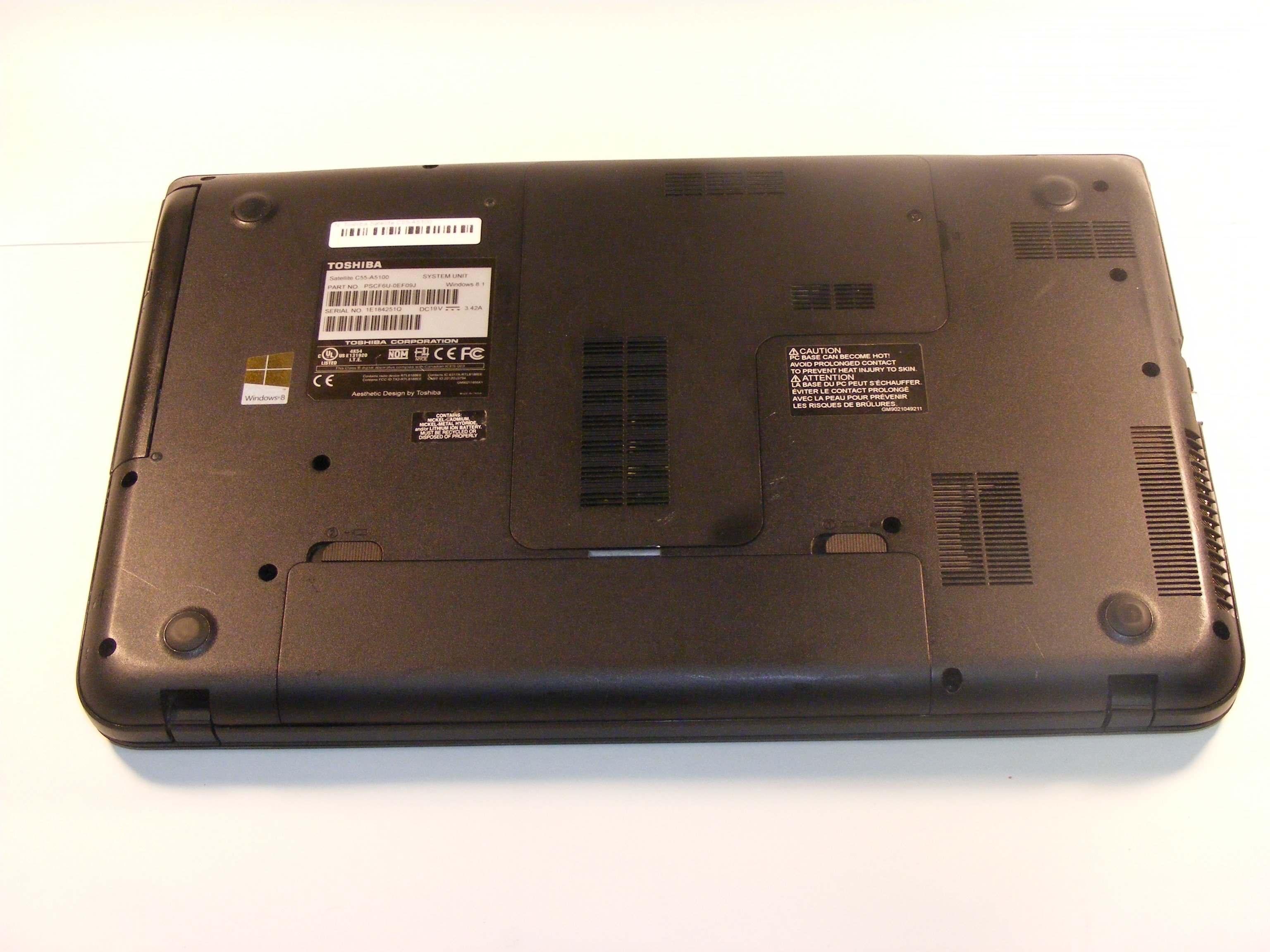 Toshiba Satellite C55-A5100 Battery Replacement - iFixit Repair Guide
