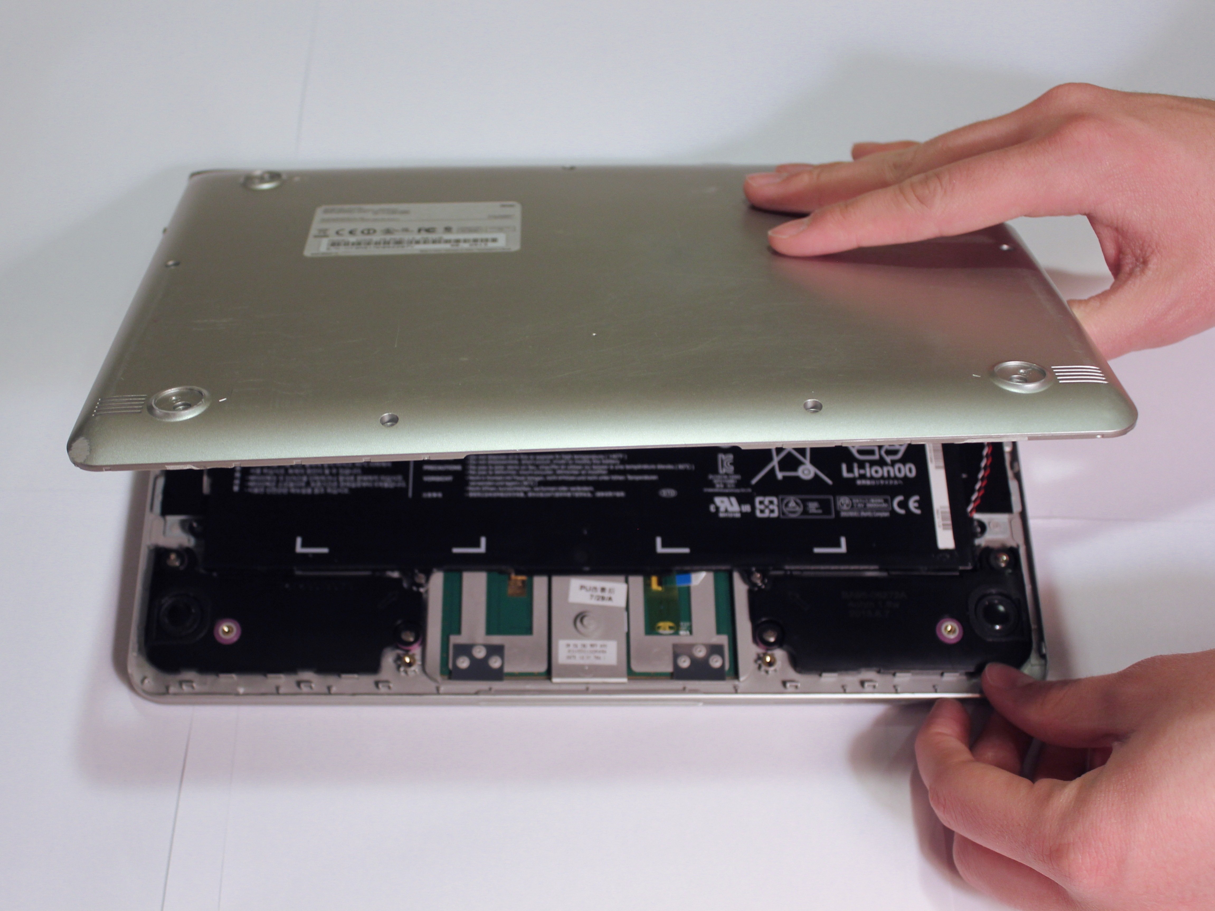 Samsung Chromebook Series 3 Bottom Cover Replacement - iFixit Repair Guide