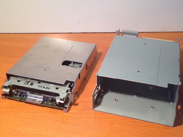 Apple 3.5 Drive External Floppy Drive Teardown - iFixit